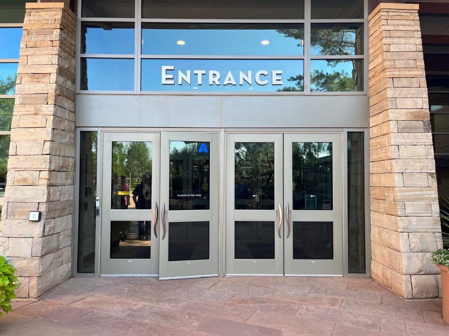 Do Commercial Storefront Doors Enhance Store Safety and Security ...